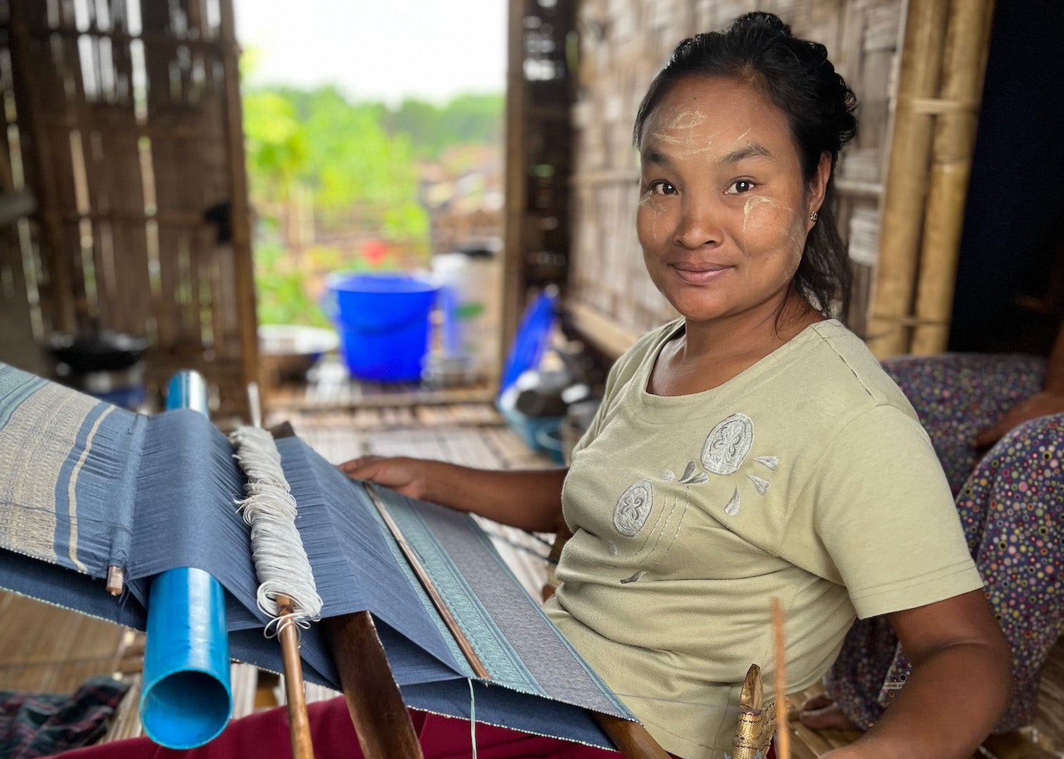 Meet the Wall Art Weavers – Kalinko